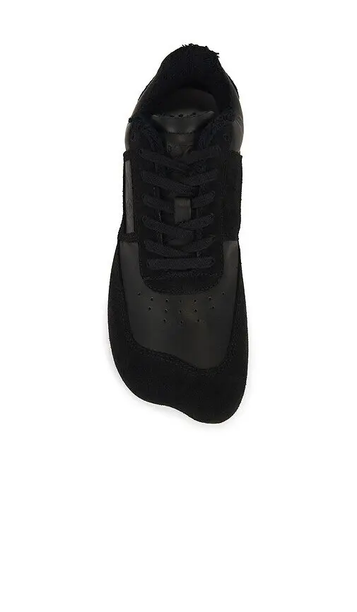 MAISON MARGIELA Low Top Sneakers - Black