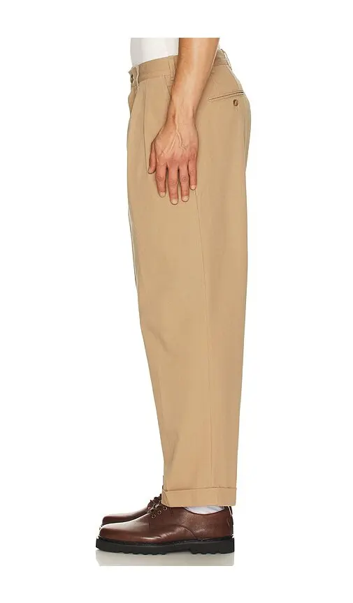 BEAMS Twill Pleated Trousers - Khaki