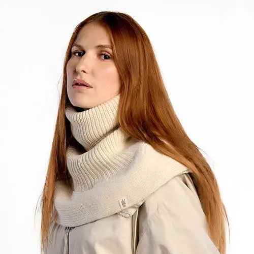 NIRVANNA DESIGNS Hank Neckwarmer - White