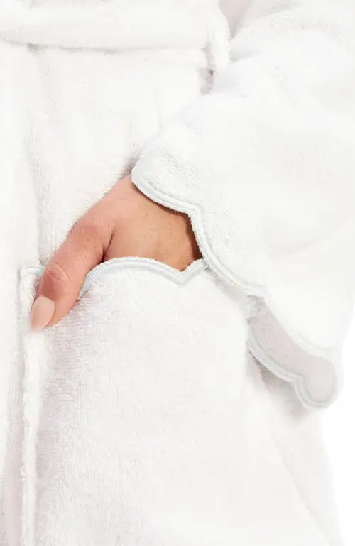 CHRISTY Scallop Edge Super Soft Luxury Robe - White