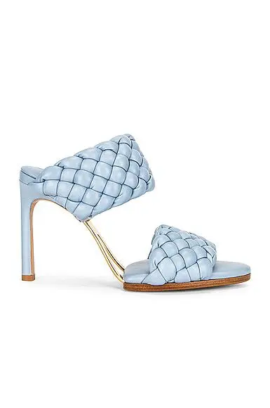 Bottega Veneta Lido Leather Woven Sandals - Ice