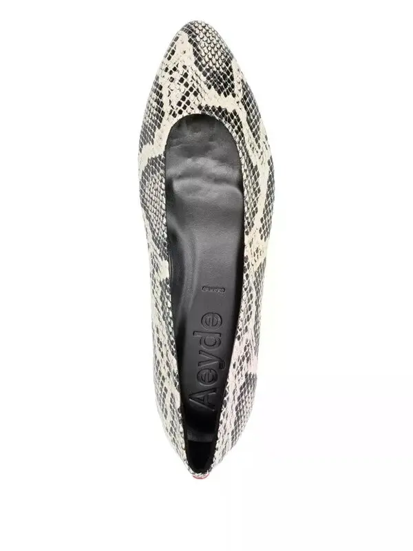 AeydĒ Leather Pointed Ballet Flats