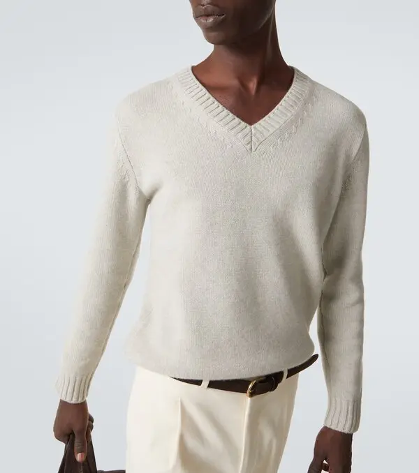 SAMAN AMEL Kay Cashmere V-neck Sweater