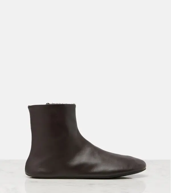 THE ROW Stella Shearling-lined Leather Ankle Boots - Brown