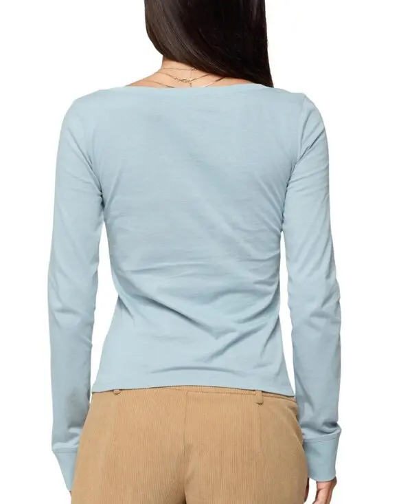 EDIKTED Scoop Neck Henley Top