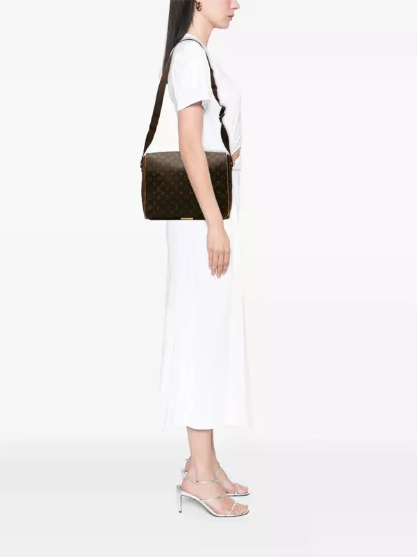 LOUIS VUITTON 2003 Monogram Abbesses Crossbody Bag