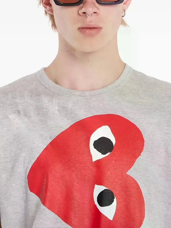 Play Comme Des Garcon Sideways Heart T-shirt