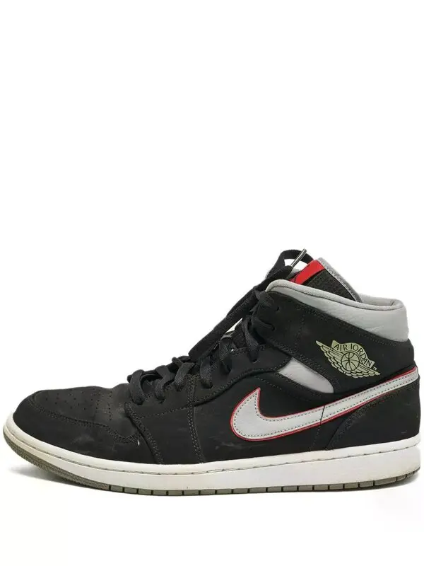 JORDAN 1 High Top Sneakers