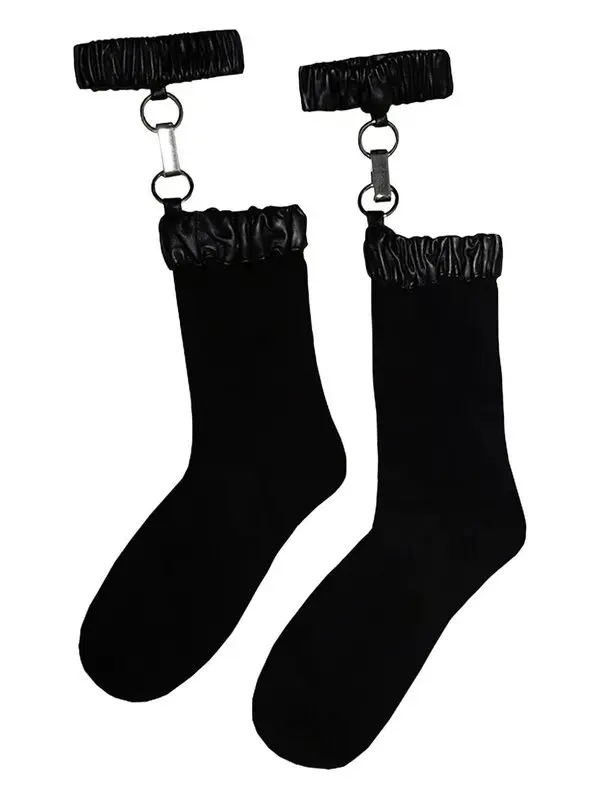 VESTIAIRE D'UN OISEAU LIBRE Suspender-ring Ankle Socks - Black