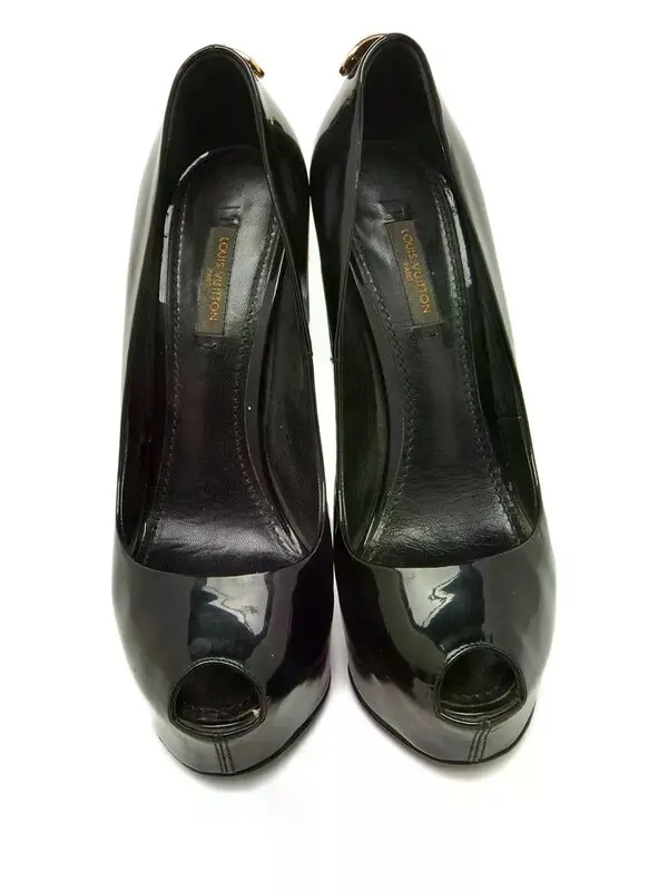 LOUIS VUITTON Padlock Detail Pumps