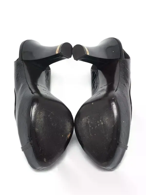 LOUIS VUITTON Vernis Leather Heeled Pumps