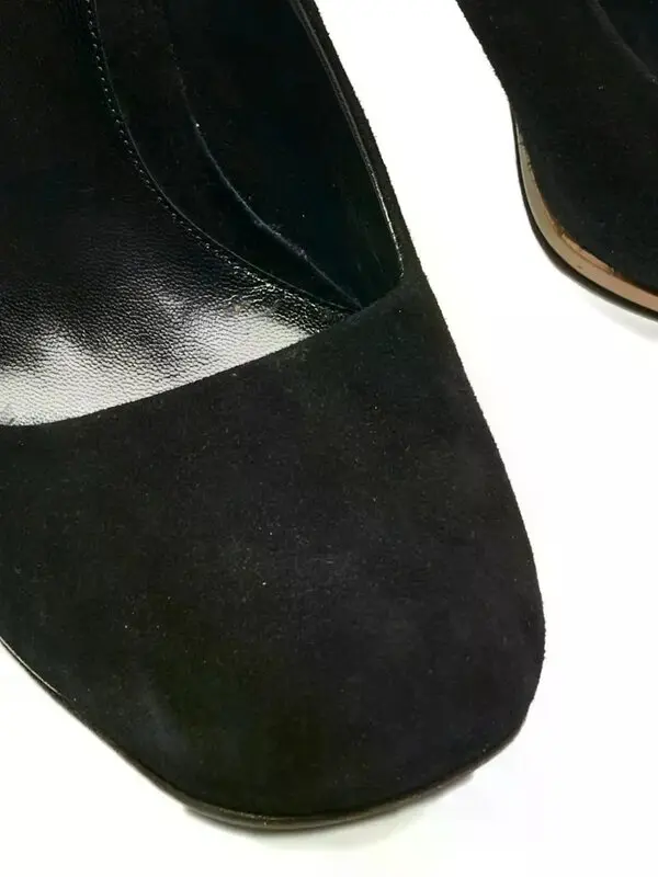 Fendi Suede Round-toe Pumps