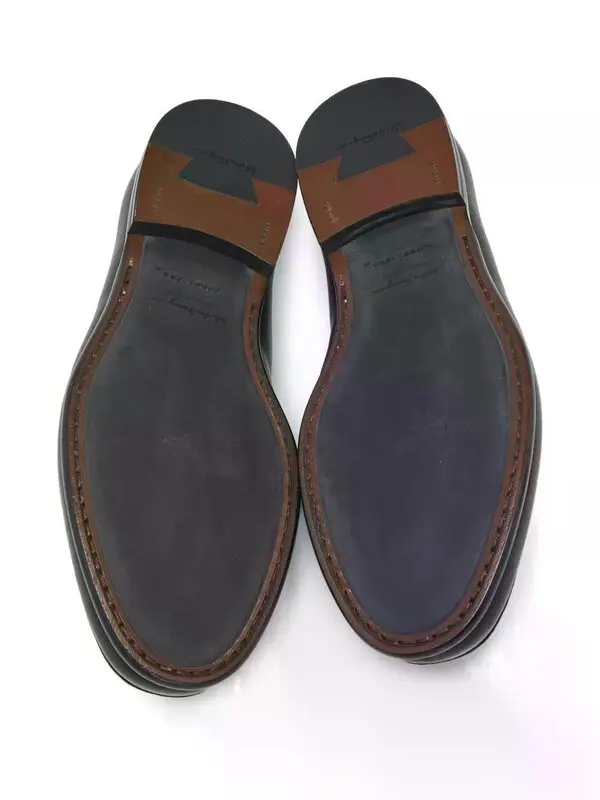 FERRAGAMO Round-toe Leather Loafers - Black