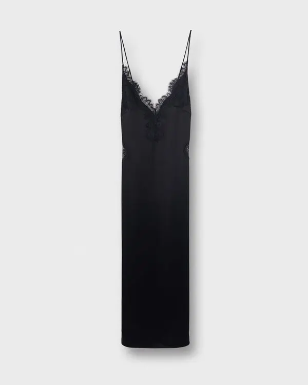 WAKAKUU Ritz Lace Maxi Dress - Black
