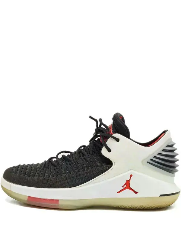 JORDAN Xxxii Low-top Trainers - Black