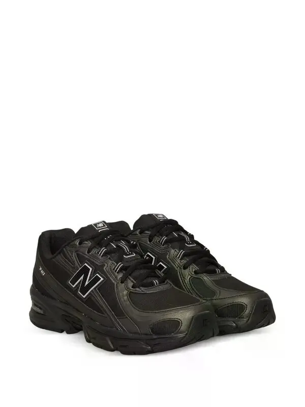 NEW BALANCE 740 Lace-up Sneakers - Black