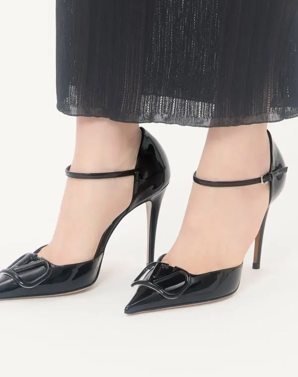 Valentino Garavani Vlogo Signature D'orsay 100mm Pumps - Black