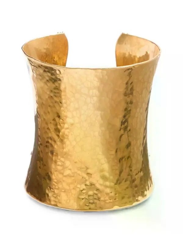 Valentino Garavani Hammered Pattern Cuff Bracelet - Gold