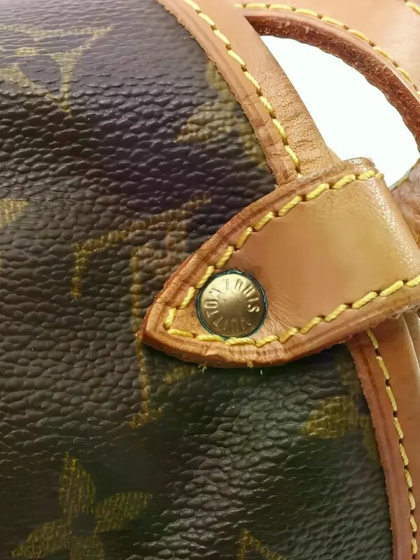 LOUIS VUITTON 1995 Saumur Monogram Shoulder Bag - Brown