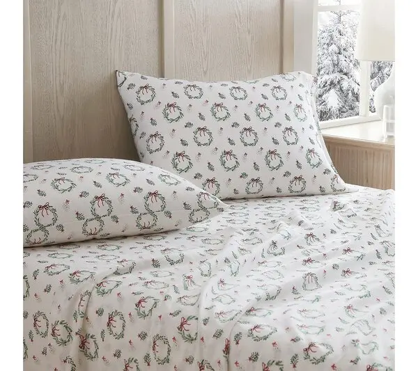 MARTHA STEWART Wreaths & Mistletoe Flannel King Sheet Set