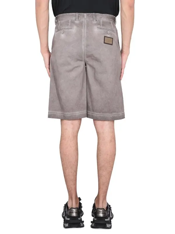 Dolce & Gabbana Bermuda Shorts With Logo Plaque - Multicolour