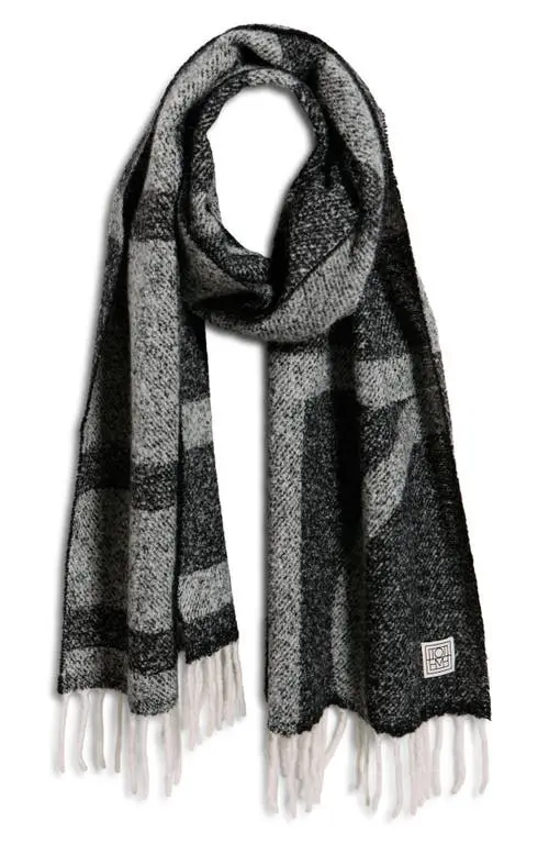 TOTEME Monogram Jacquard Alpaca Blend Fringe Scarf - Black/white