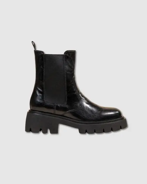 MI/MAI Arne Chunky Sole Chelsea Boots