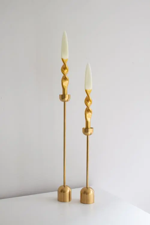THE PARMATILE SHOP Taper Candle Set - Ivory/gold
