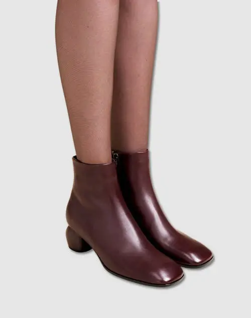MI/MAI Tadao Low Heel Ankle Boots - Burgundy