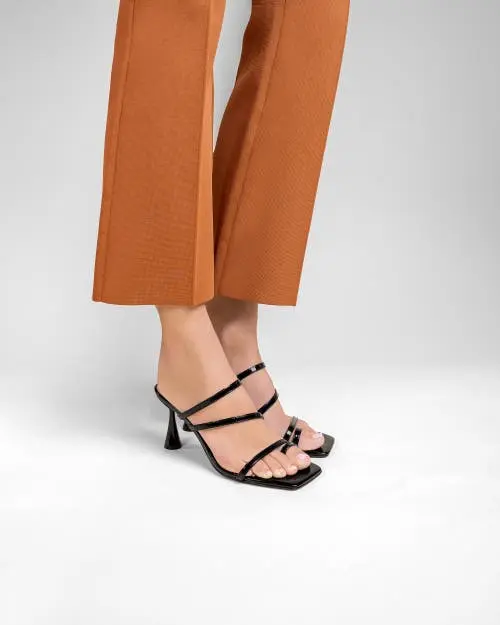 MI/MAI Sorento Square Toe Leather Sandal - Black