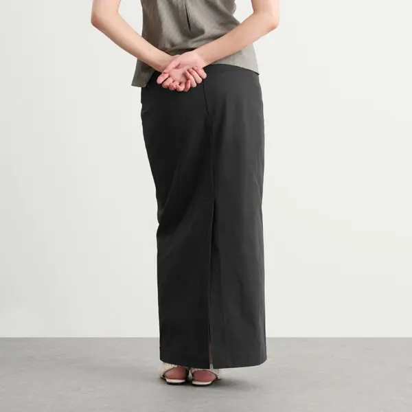 ST. AGNI Minimal Column Maxi Skirt