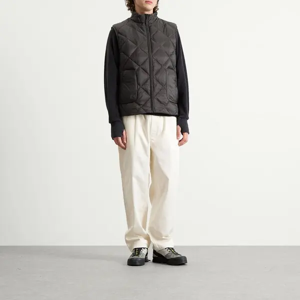 GOLDWIN Mesh Pile Crew Sweatshirt