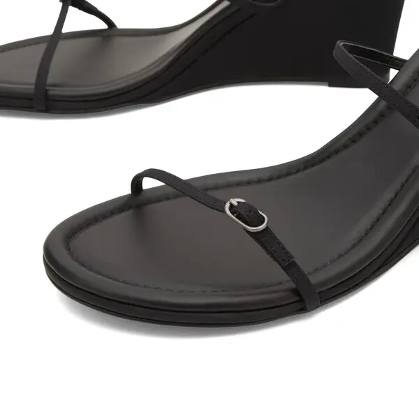 ST. AGNI Petit Belt Detail Wedge Sandals - Black