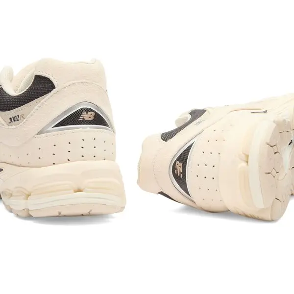 NEW BALANCE 2002r Sneakers - Arid Stone