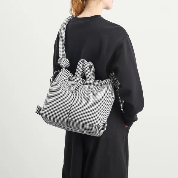 ÖLEND Ona Soft Crossbody Bag