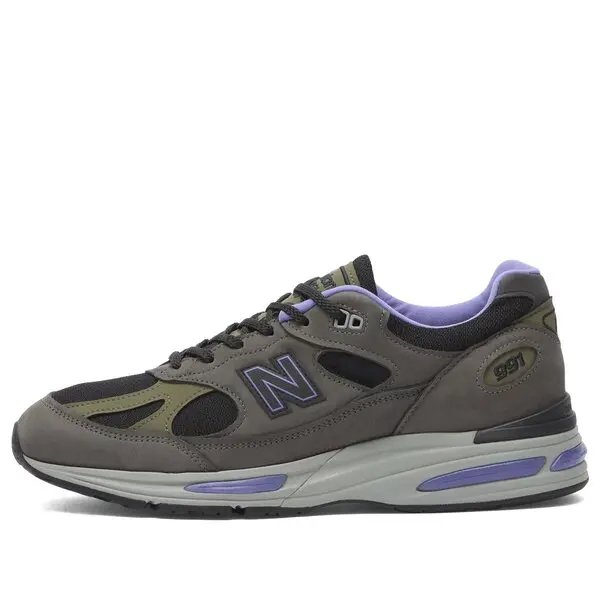 NEW BALANCE 991v2 "iconic Influences" Sneakers - Grey