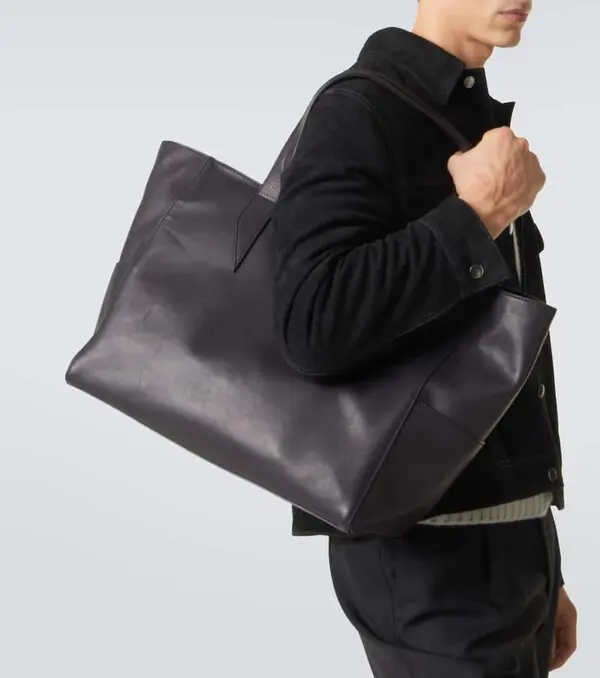 METIER Métier Passerby East-west Leather Duffel Bag - Black