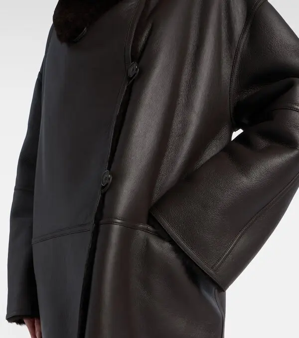 TOTEME Shearling-lined Leather Overcoat - Brown