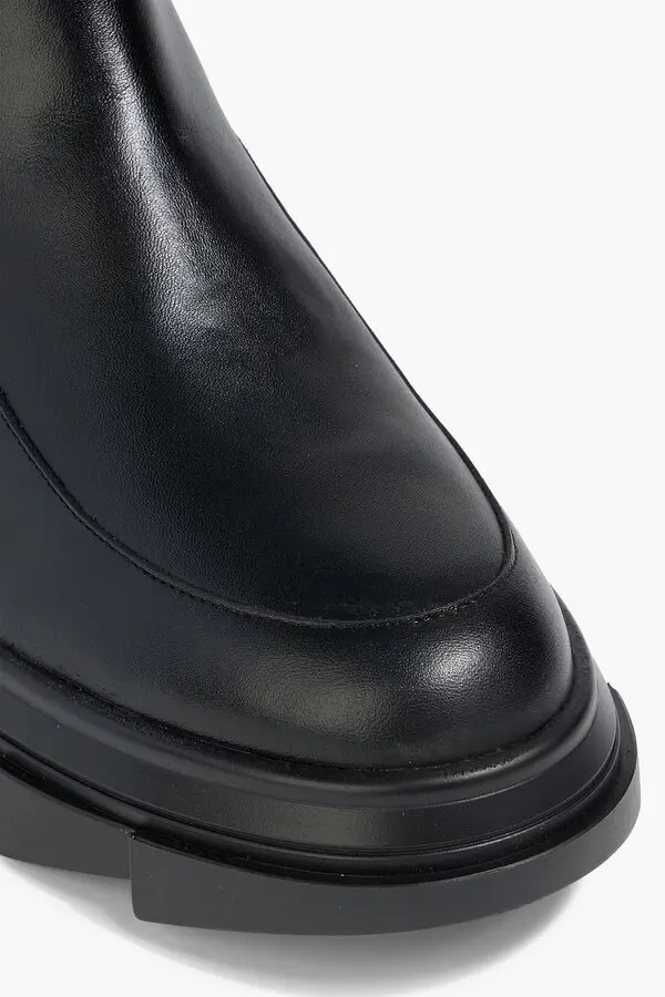 STUART WEITZMAN Noho Leather Chelsea Boots - Black