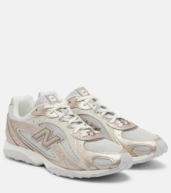 NEW BALANCE 204l Sneakers - Gold
