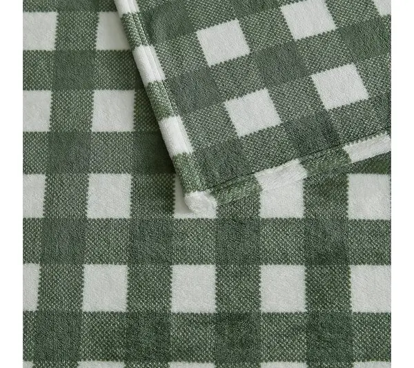 MARTHA STEWART Madison Gingham Green Plush 60'x 70' Throw