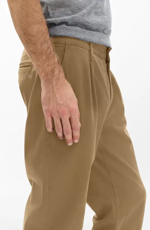 Rag & Bone Evan Trim Fit Pleated Stretch Cotton Chinos