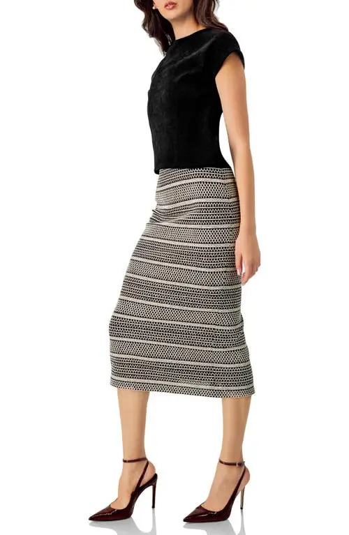 IVONNE Knitted Geometric Pencil Midi Skirt