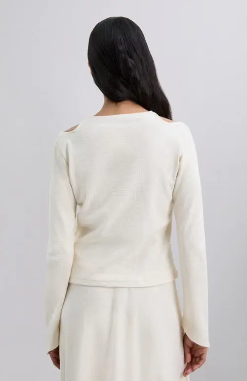 SCALPERS Interlock Tee With Asymmetrical Finish