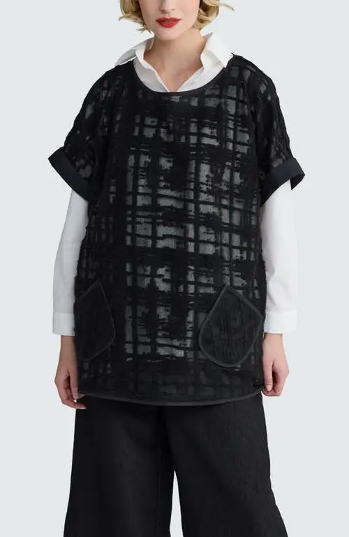 LUUKAA Structured Mesh Tunic