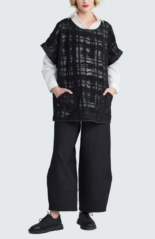 LUUKAA Structured Mesh Tunic