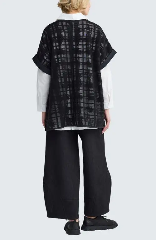 LUUKAA Structured Mesh Tunic