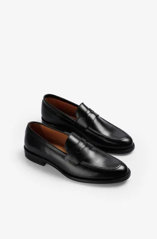 SCALPERS Carlson Loafer Shoes
