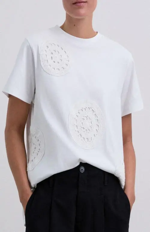 SCALPERS Crochet Appliqué Tee - Ecru