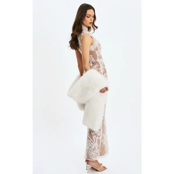 MISS CIRCLE Jazmin Faux Fur Scarf Wrap Stole - White